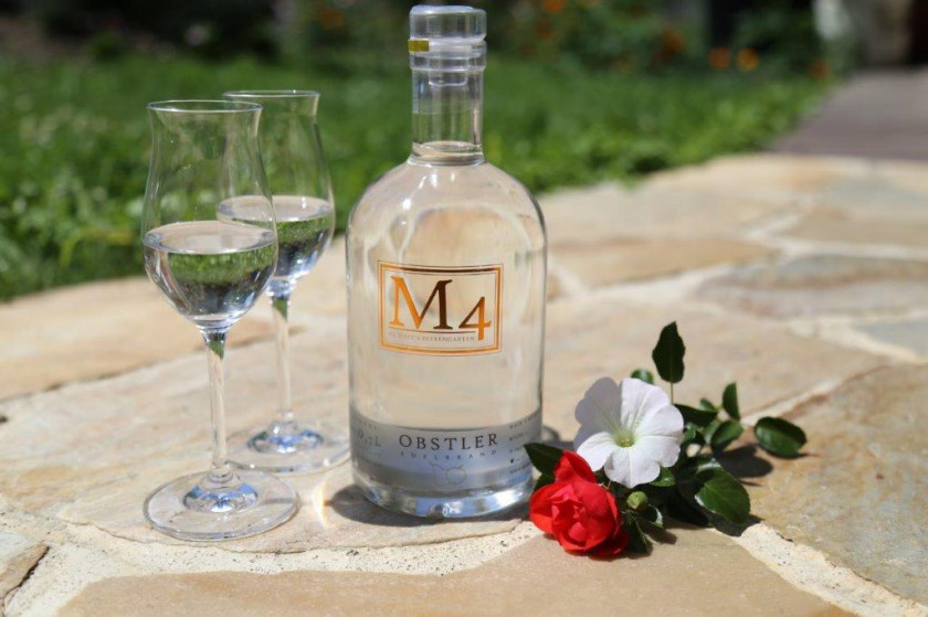 M4 Tiroler Obstler Edelbrand - Mair's Beerengarten - Bauernladen