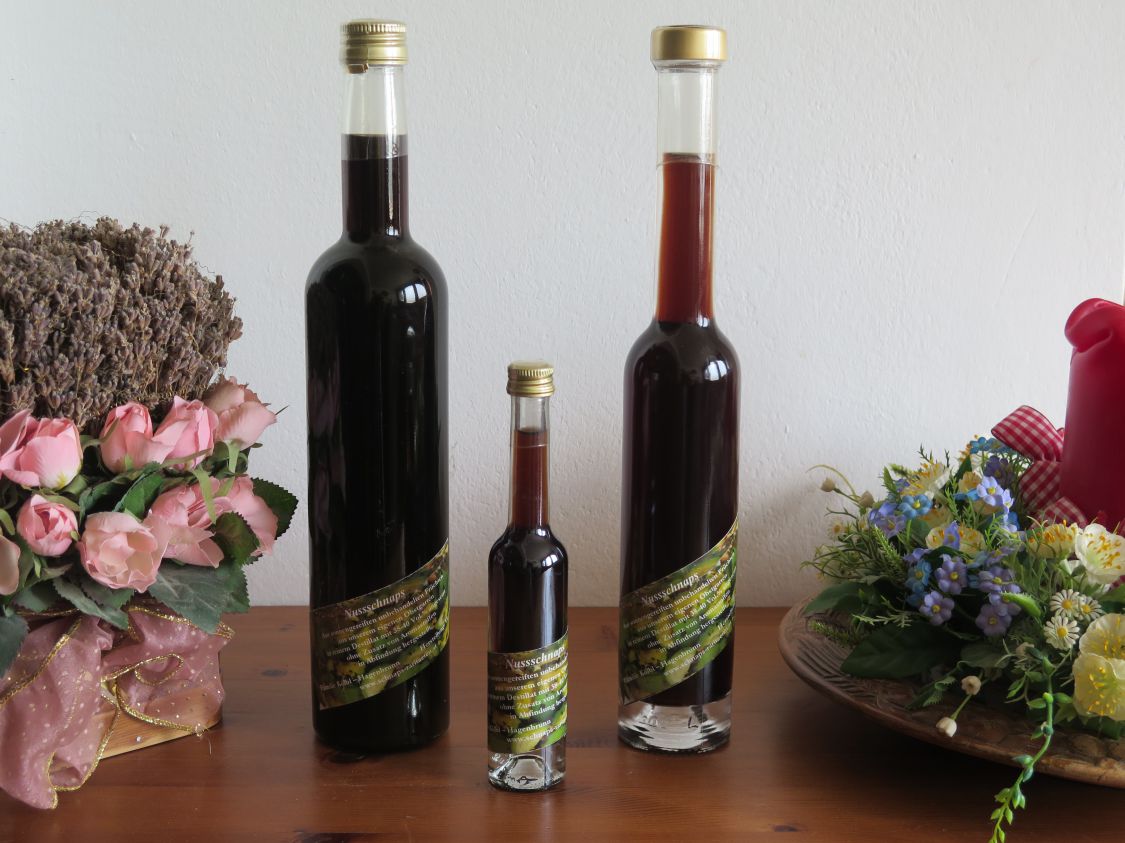 Nussschnaps - Schnaps Raritäten - Walter Kölbl - Bauernladen